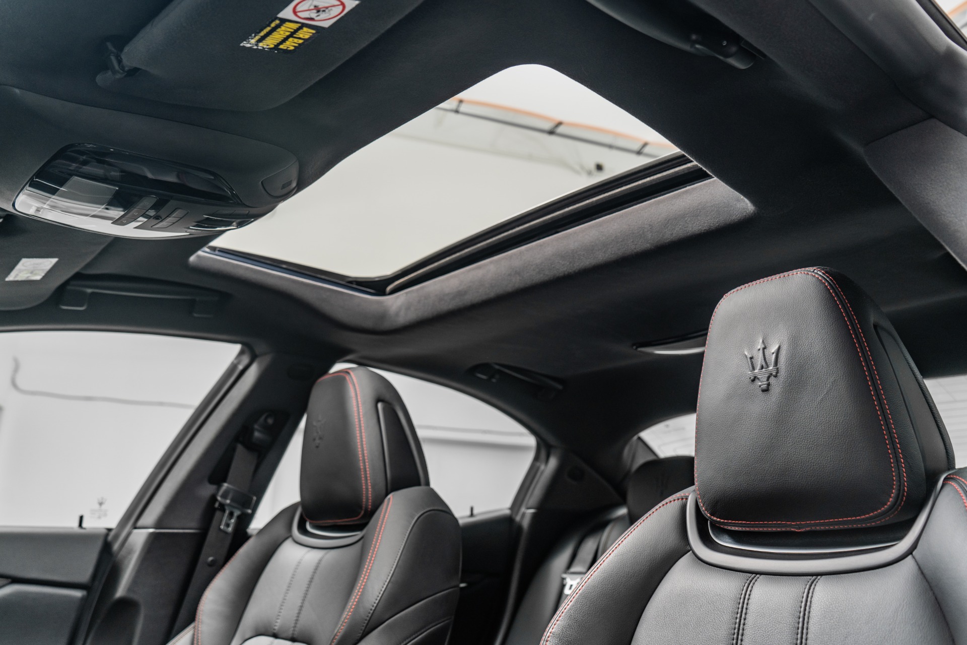 Maserati Ghibli Black Interior