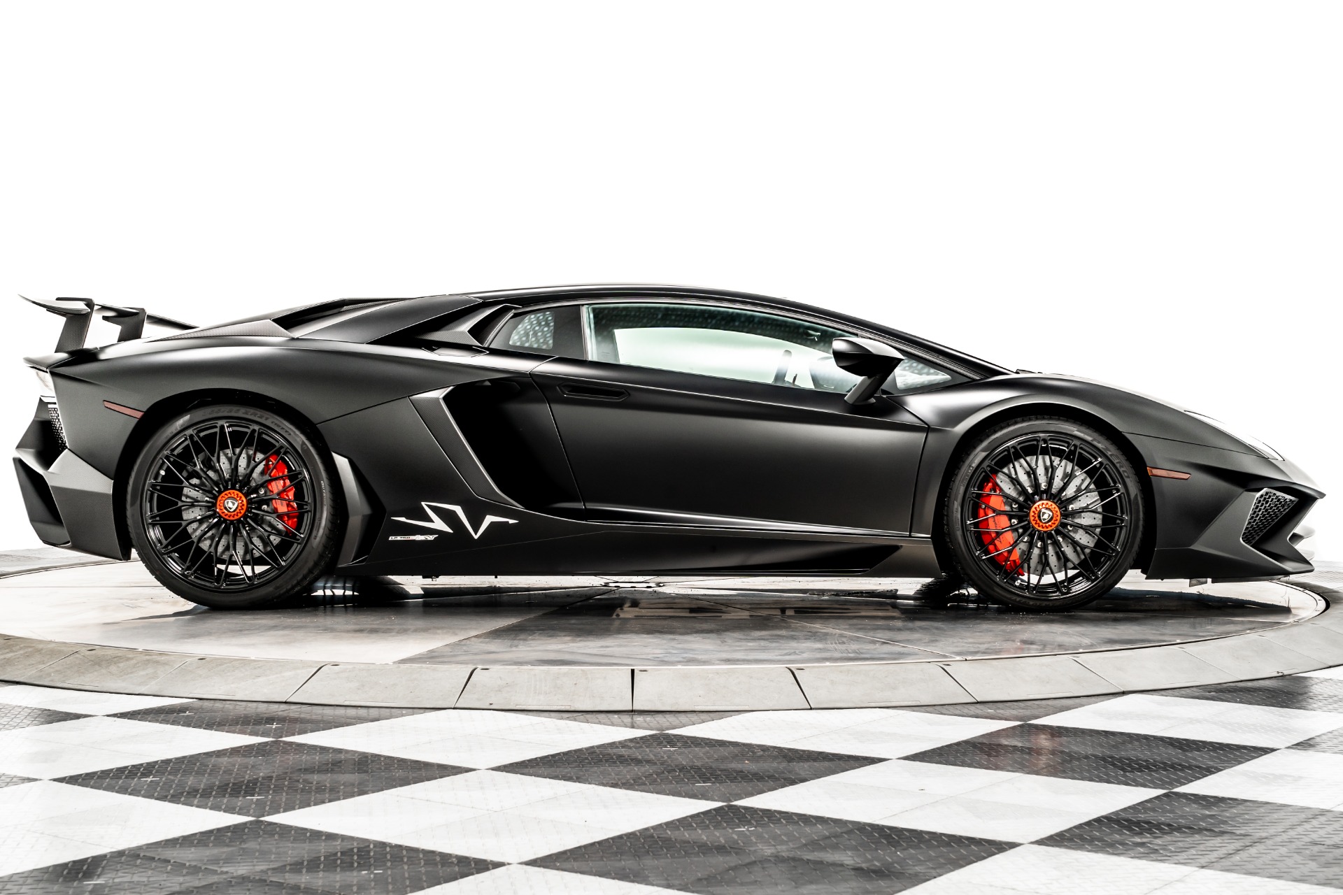 Lamborghini Aventador Dragon Edition Purple