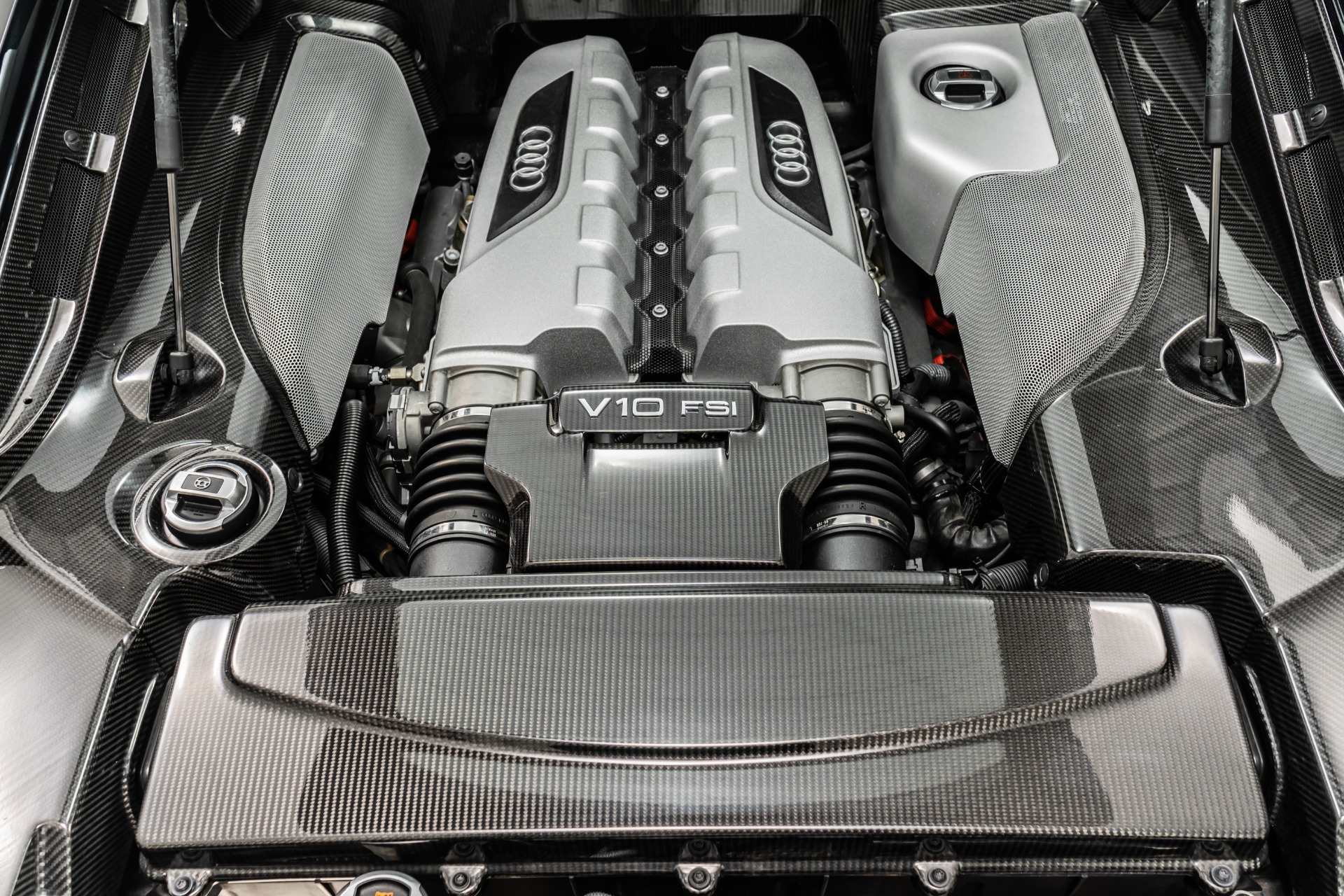 Audi R8 Black V10 Engine