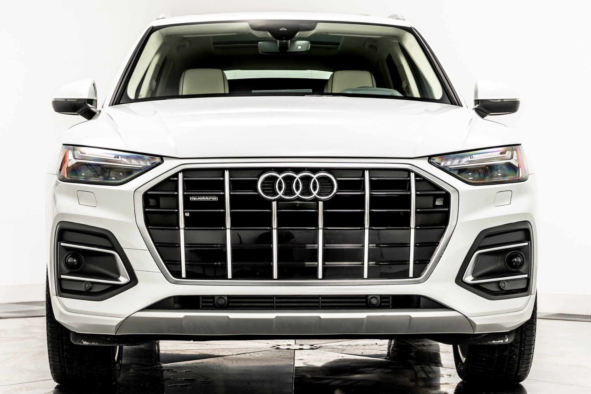 Dakota Gray Audi Q5