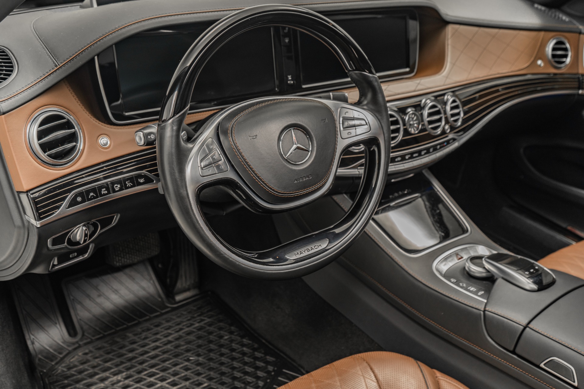 Maybach Interior 2017 | Cabinets Matttroy