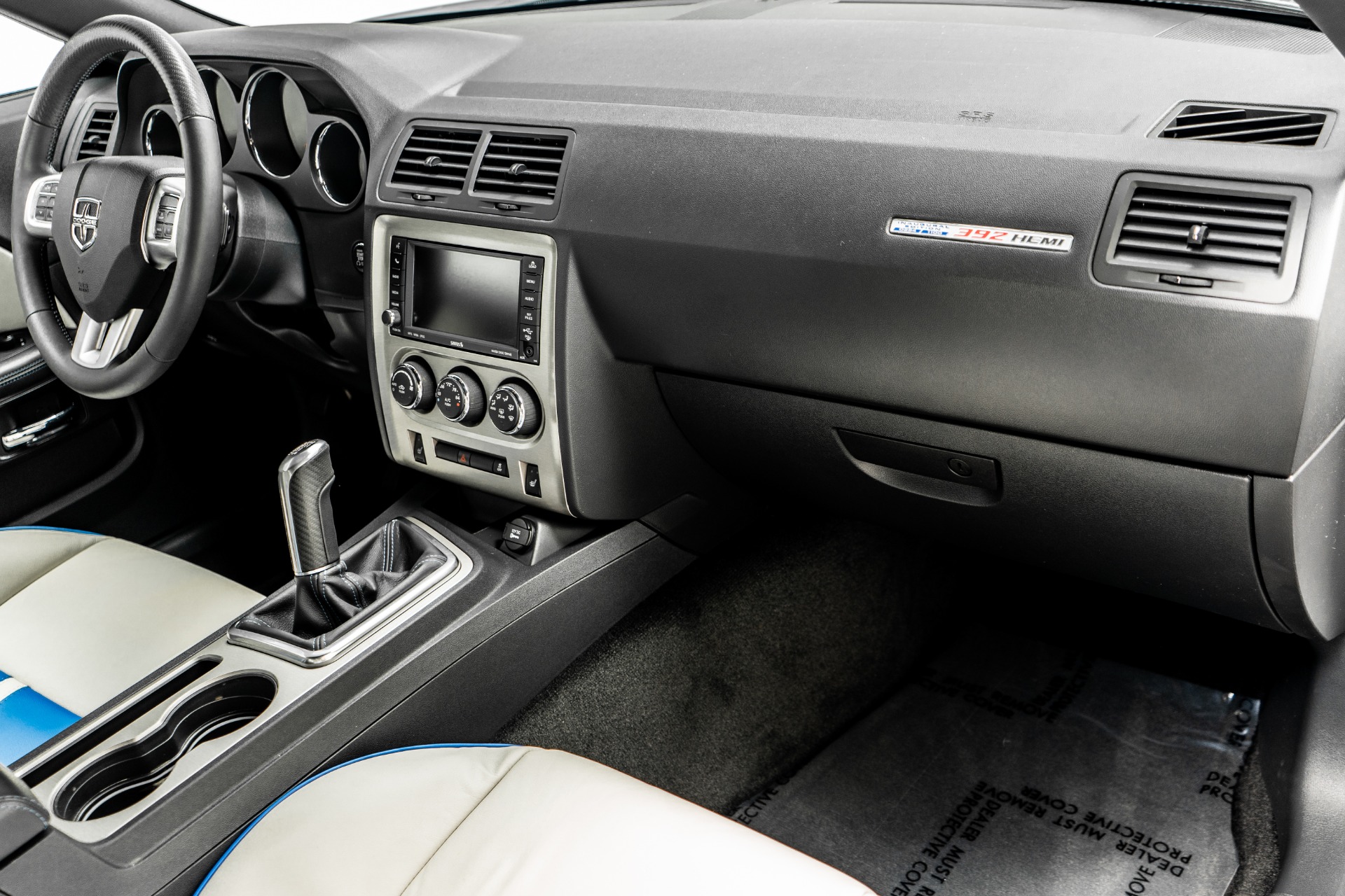 Dodge Challenger 2022 Srt8 392 Interior