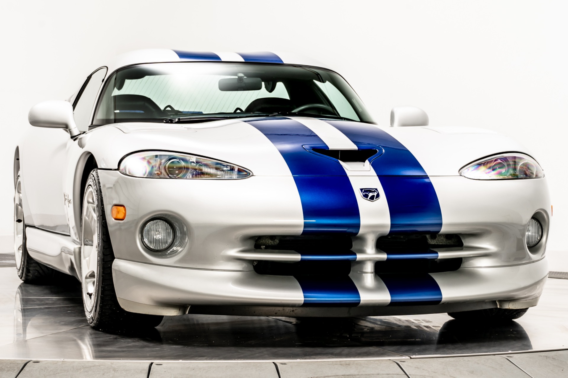 1999 Dodge Viper