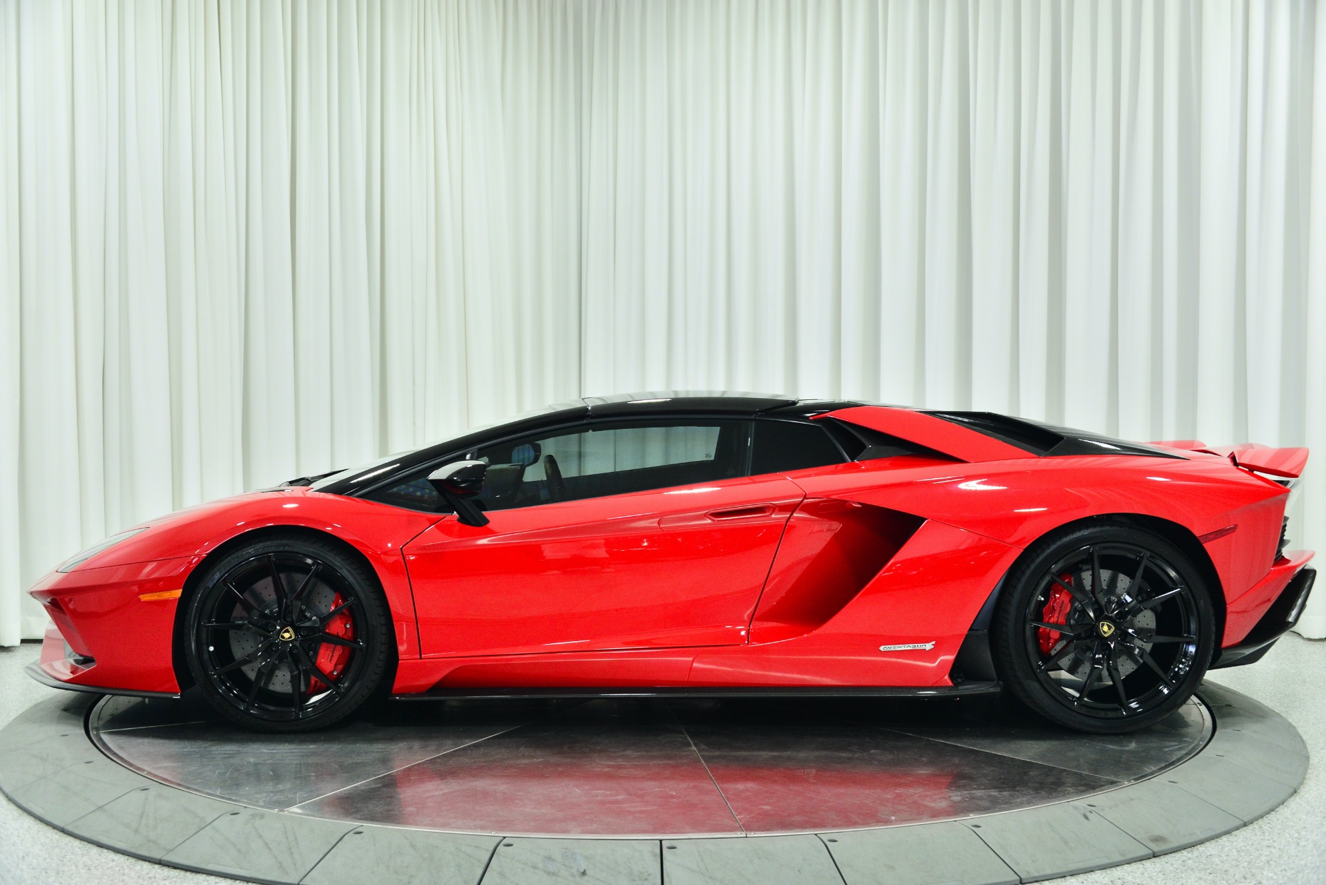 Lamborghini Aventador Dragon Edition Red