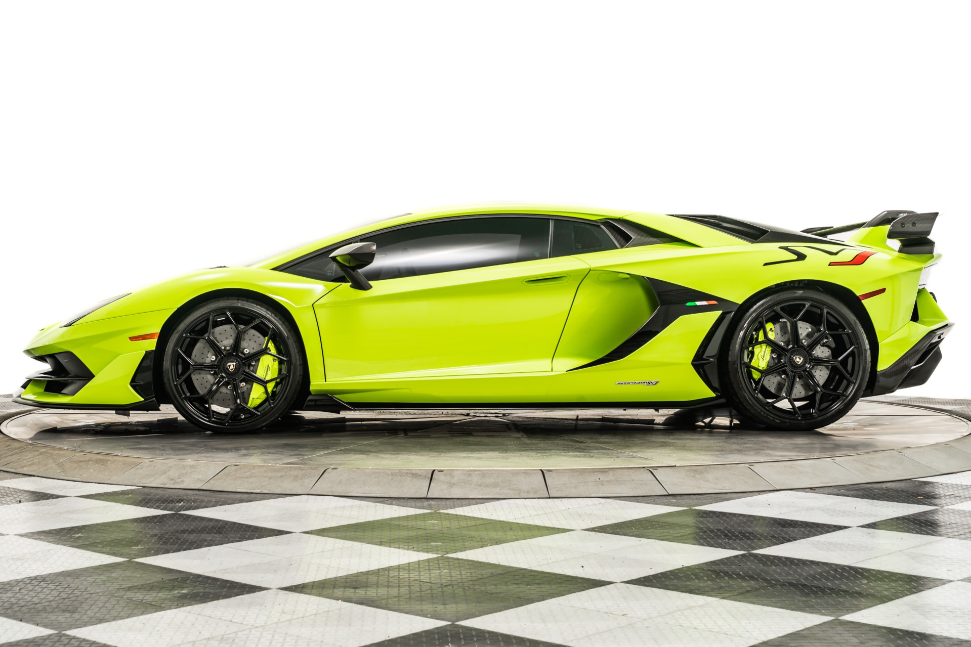 Lamborghini Aventador Lime Green Interior