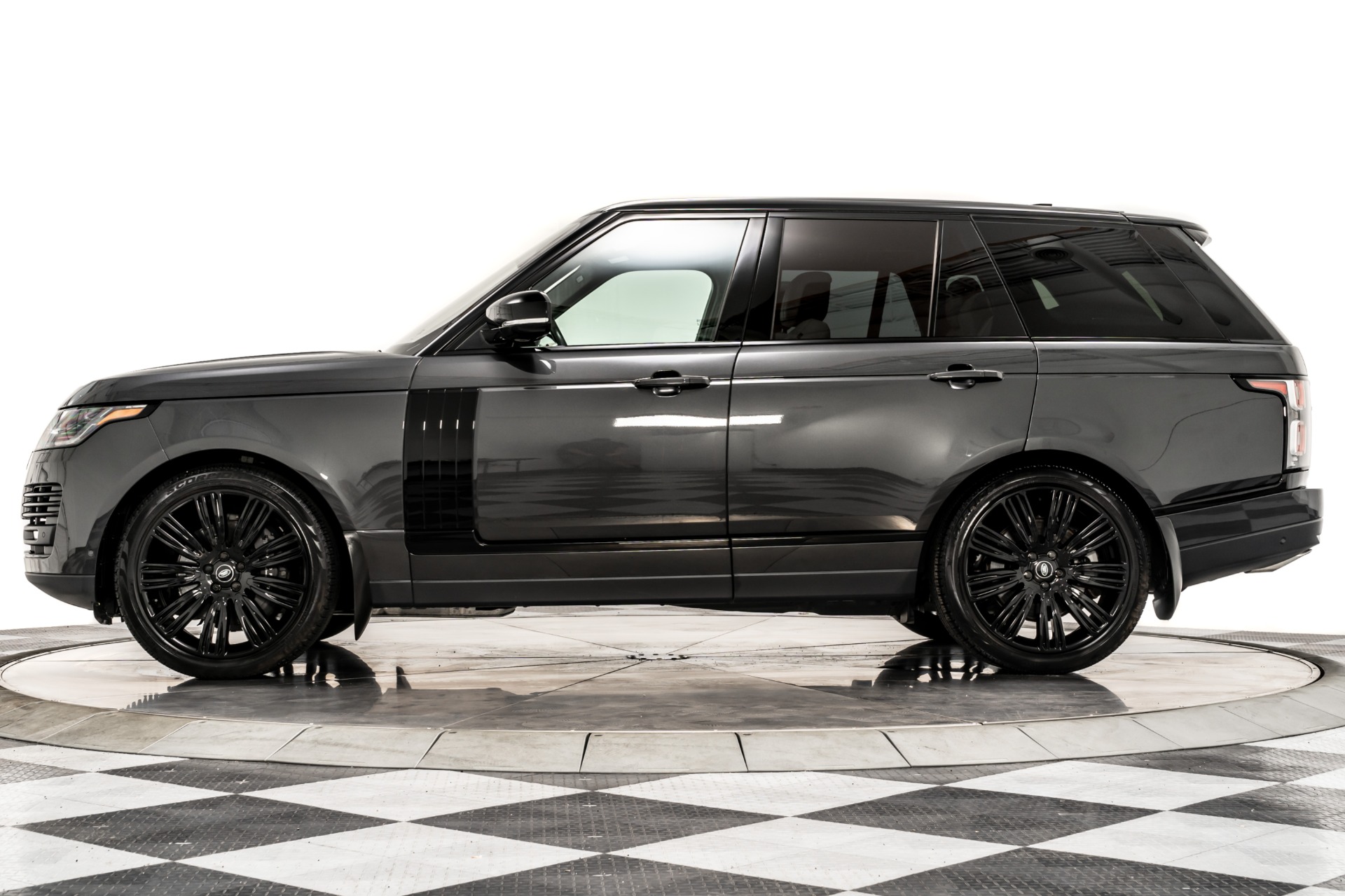 Range Rover Blacked Out 2022