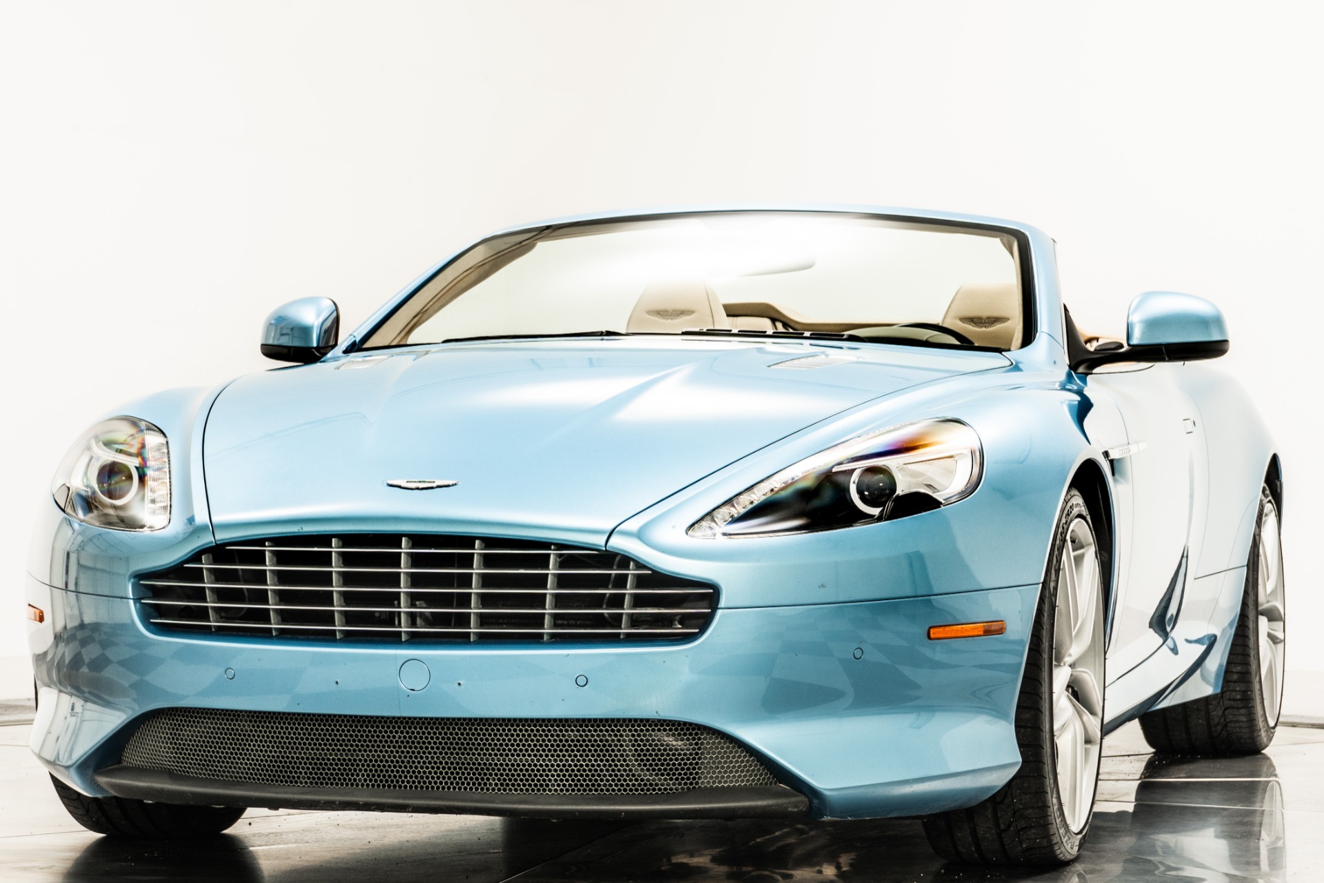 Aston Martin Db9 Convertible Blue
