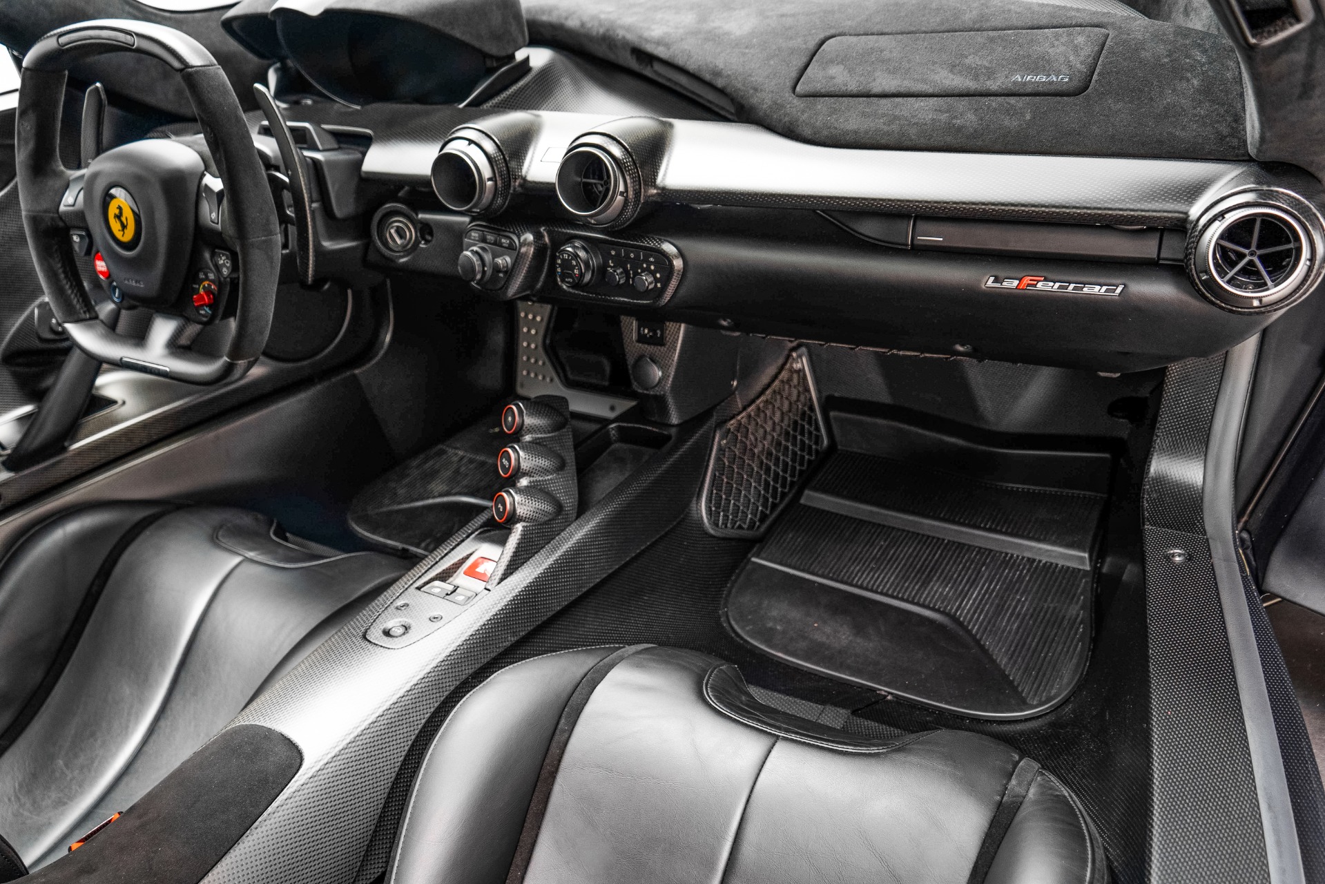Laferrari Interior