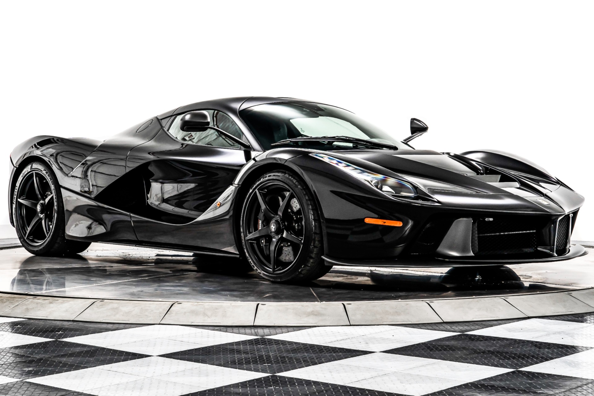 Black Ferrari Laferrari
