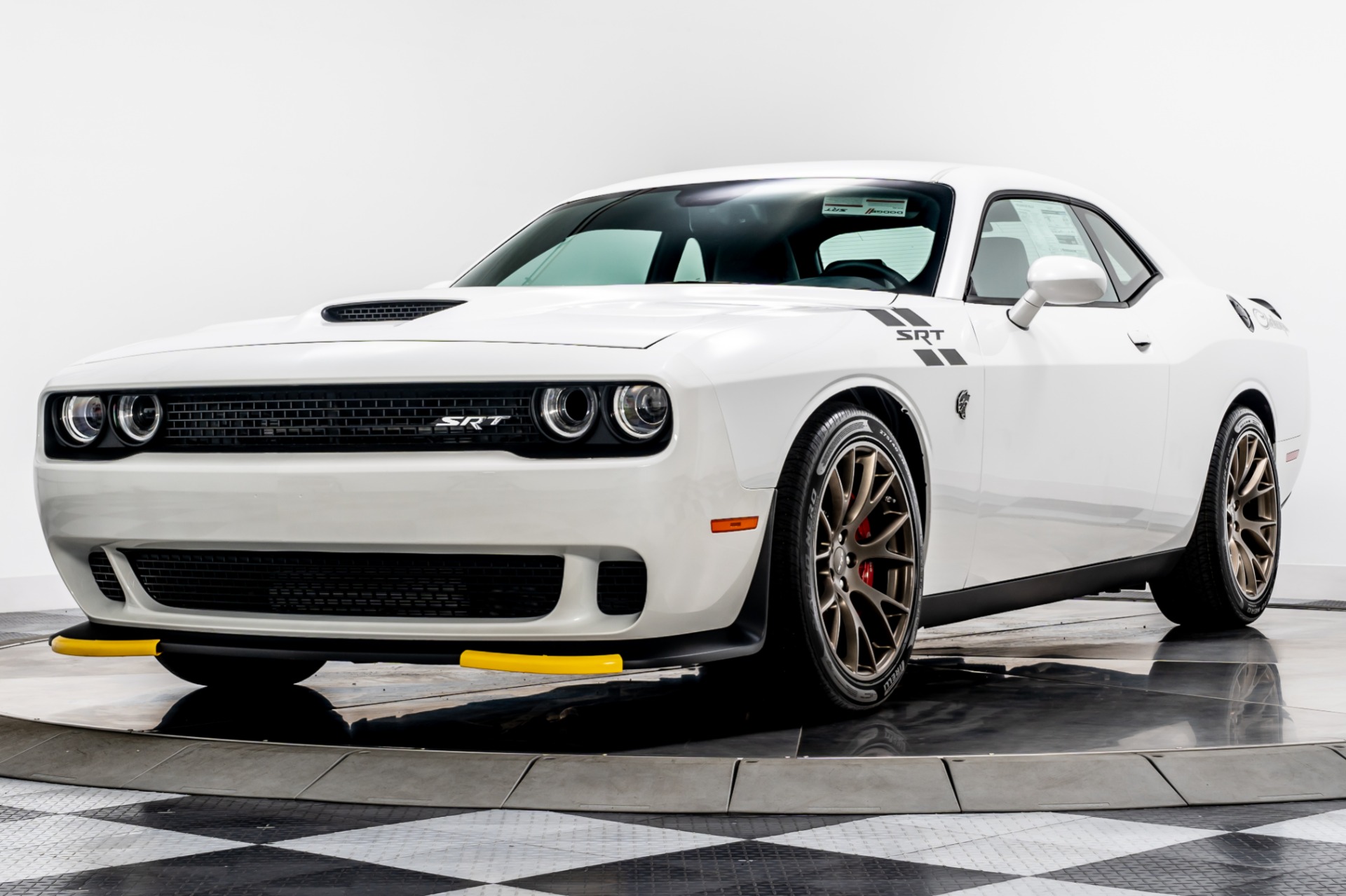 2015 Dodge Challenger Hellcat White 2015 Dodge Challenger SRT Hellcat